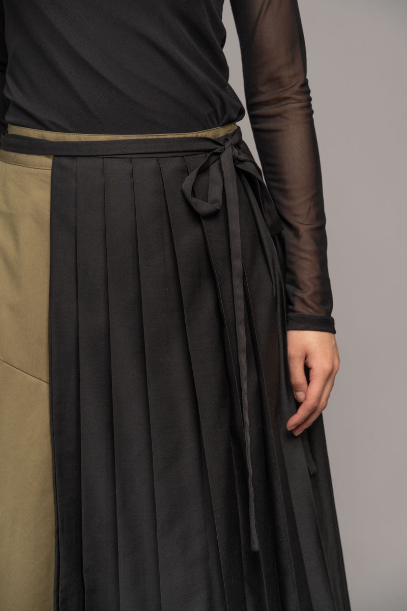 Jet Pleated Apron – dogstar